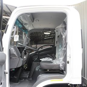 isuzu NKR55 CAB-CHASSIS